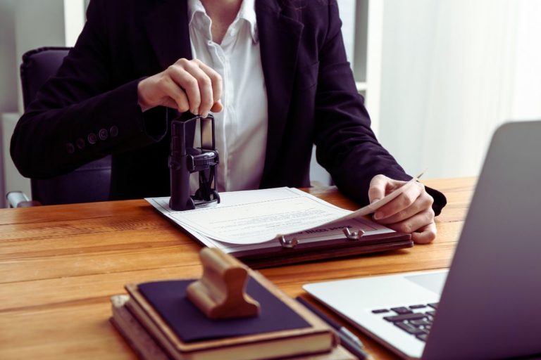 Akt notarialny – najważniejsze informacje - LendUp